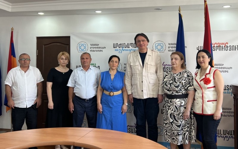 Meeting with the Assistant General Secretary of the IndustriALL Global ...